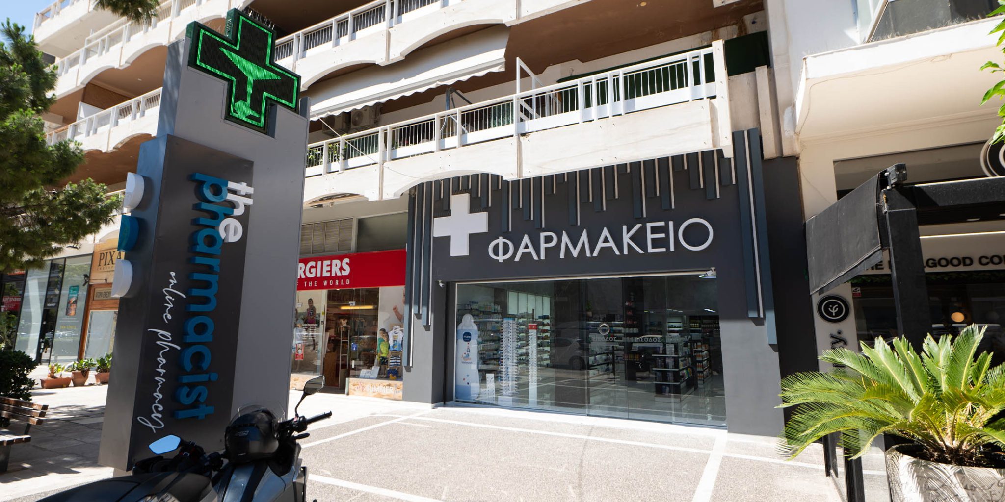 Ανακαίνιση Φαρμακείου Πουλάκος Βασίλης στην Γλυφάδα - Smart Pharmacy